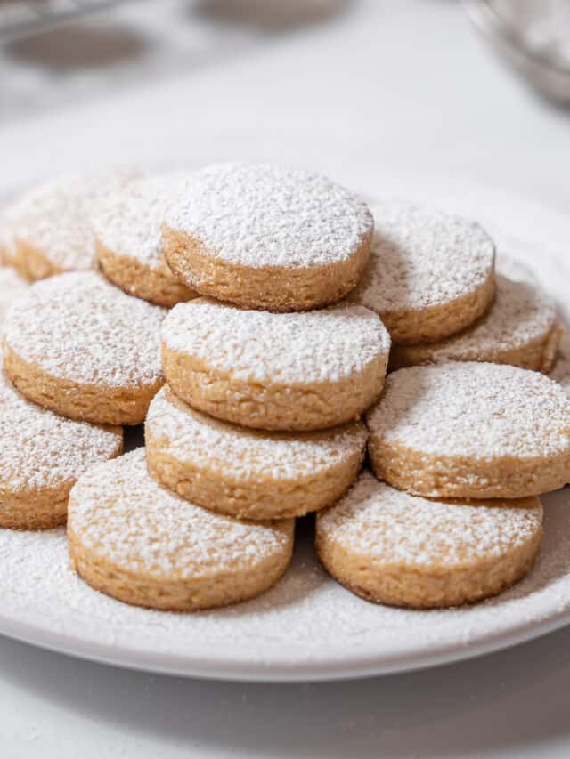 Polvorones Recipe (Spanish Almond Cookies)