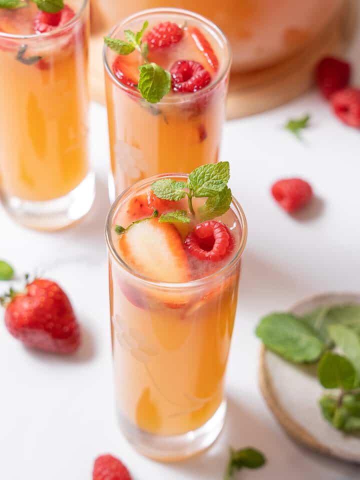 Best Non-Alcoholic Sangria Mocktail - Spanish Sabores